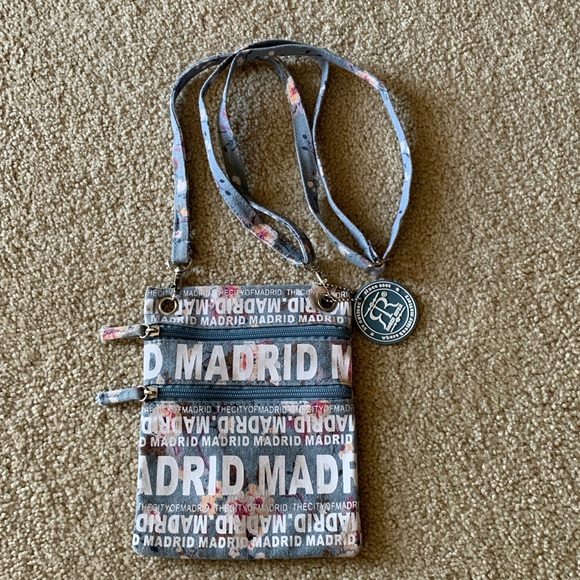 Robin Ruth | Bags | Robin Ruth The City Of Madrid Crossbody Purse ...